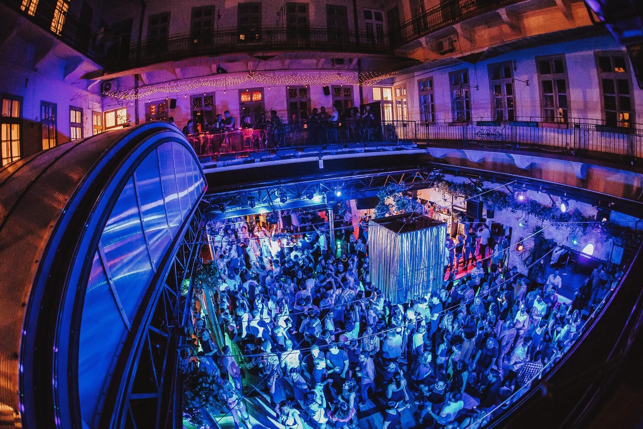 Table VIP en boite de nuit à Porto - Discothèque - EVG - EVJF