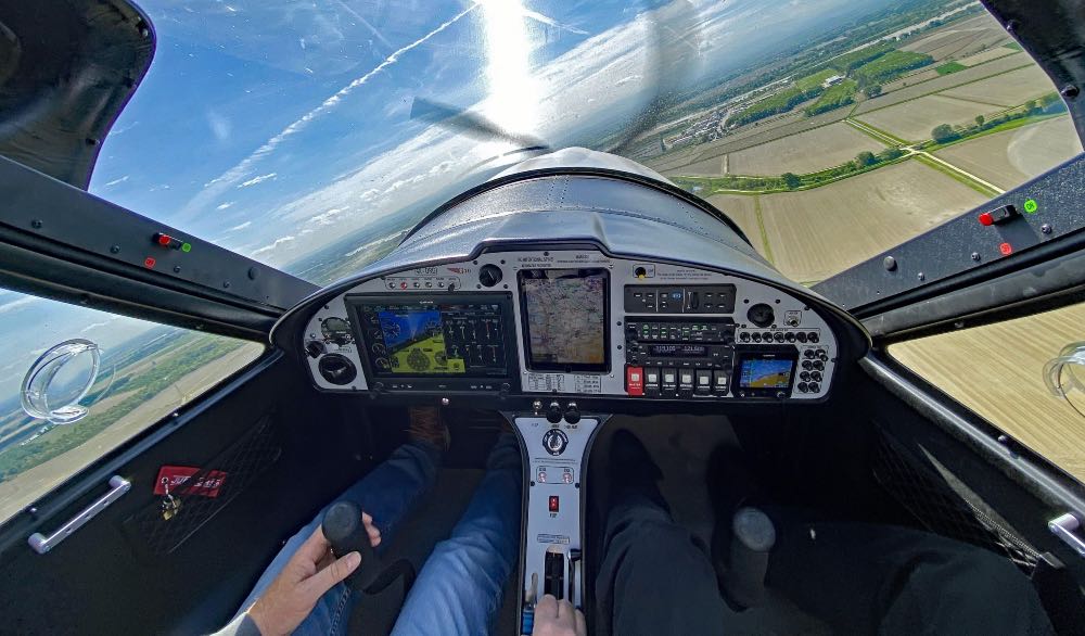 Vol d'initiation au pilotage d'un ULM Multi-axes à côté de Besançon