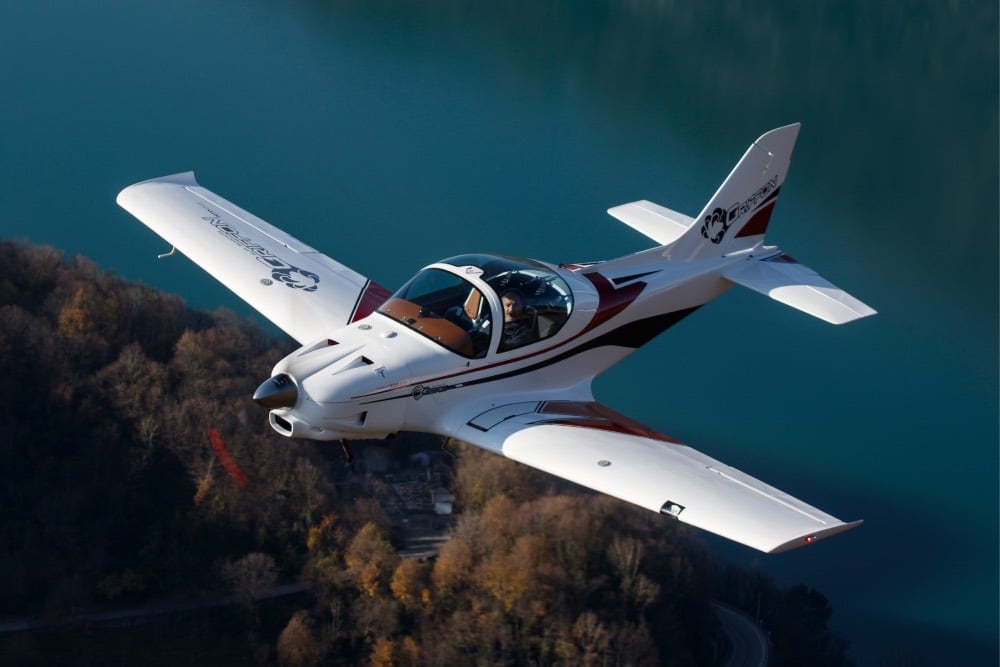 Initiation au pilotage d'un ULM Multiaxes au-dessus de Paris