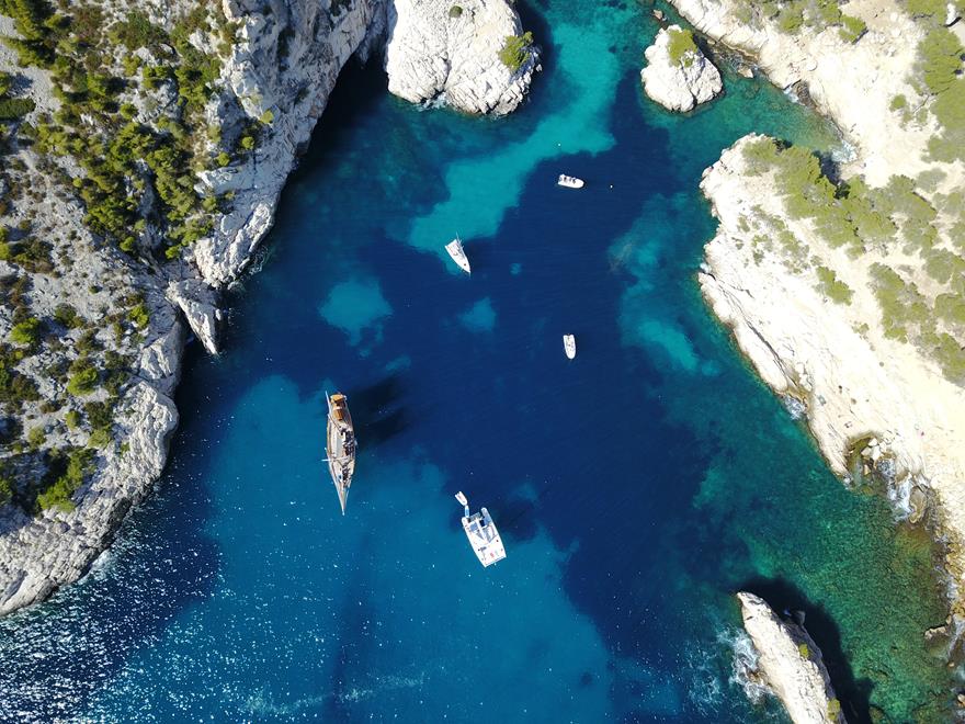 Visite des Calanques de Marseille en voilier
